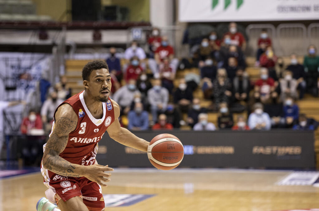 Trieste, rescissione consensuale con Corey Sanders - Basket Magazine