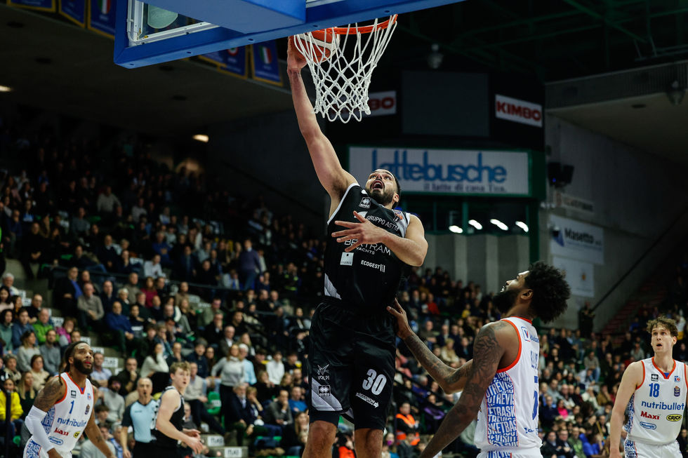 Tortona, Tyler Cain taglia il traguardo dei 1500 punti realizzati in ...