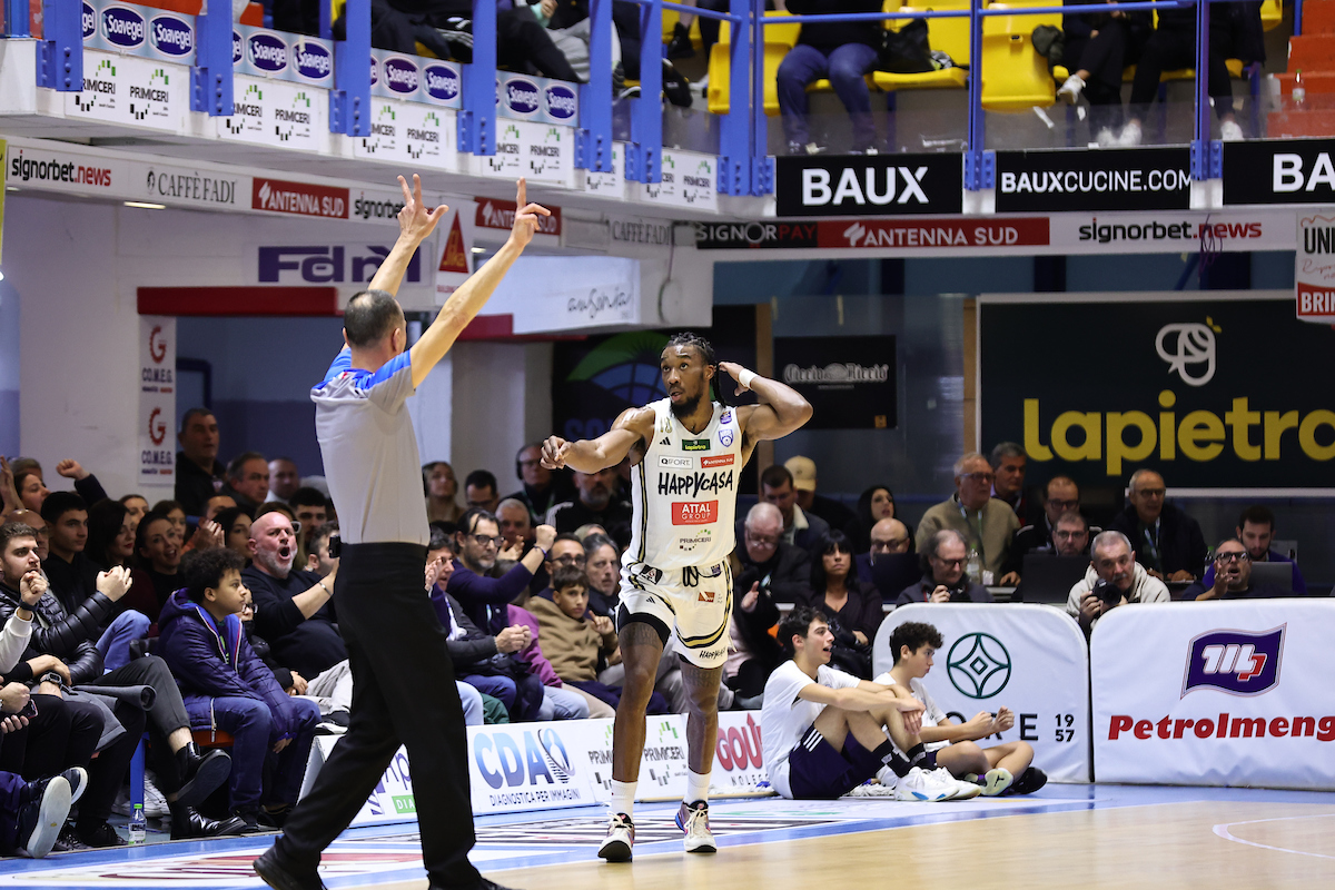 BRINDISI, LA CARICA DI SNEED: “FINALMENTE CI SIAMO MESSI ALLE SPALLE ...
