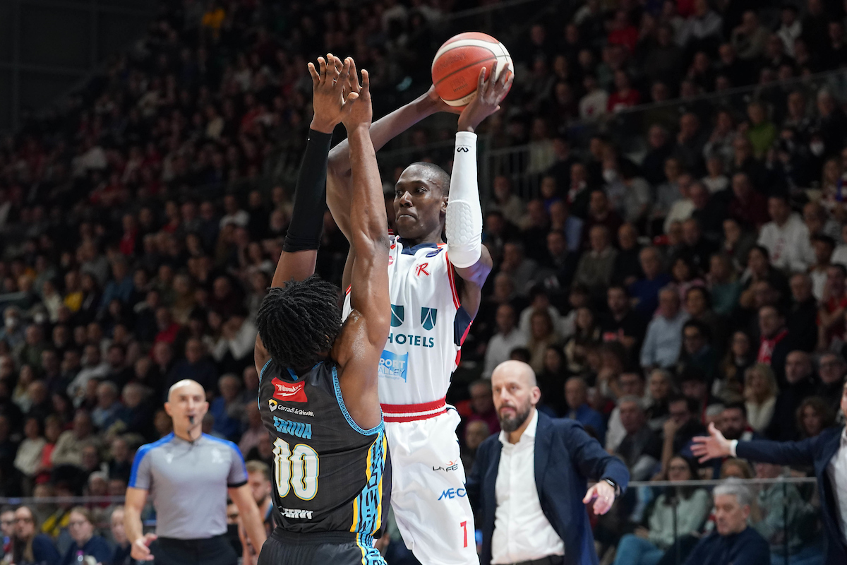 FOCUS BM/ MOMENTO DEL WEEKEND LBA: HERVEY, 23 PUNTI E TRIPLA DECISIVA ...