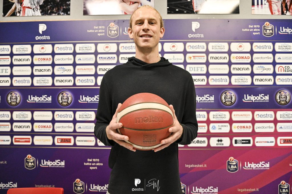 PISTOIA, PRESENTATA L’ALA MAVERICK ROWAN: “IL MIO UNICO PENSIERO È DI ...